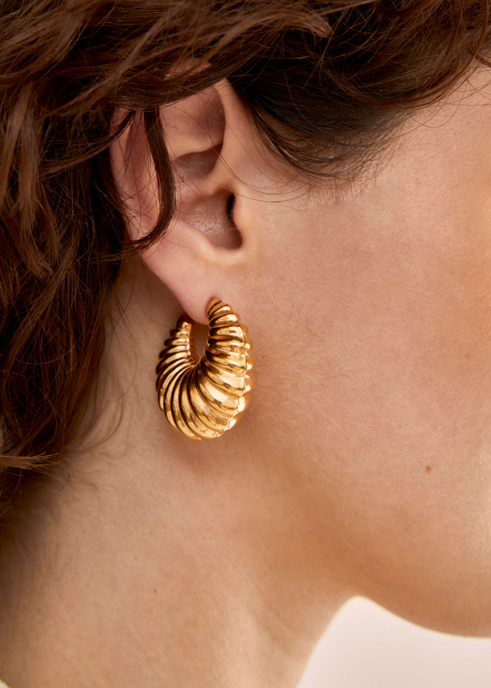 ROUND HOOP EARRINGS S.STEEL GOLD
